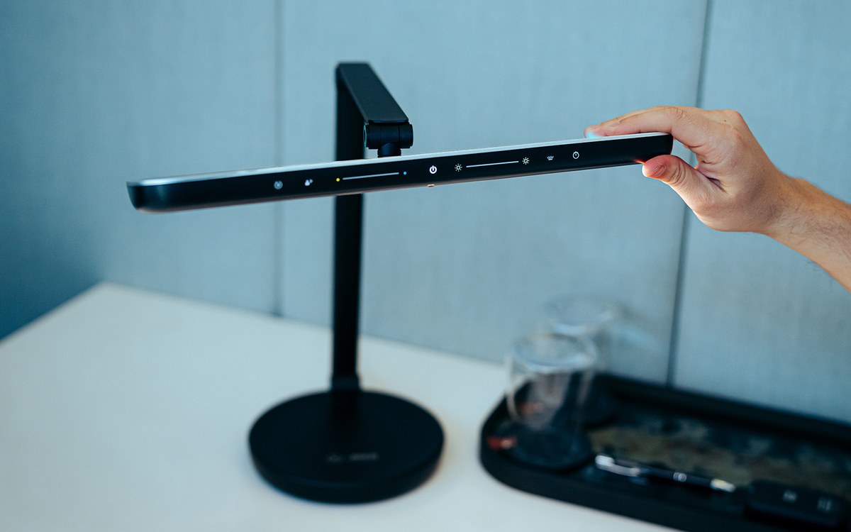 Signify and Mercedes-AMG PETRONAS Formula One Team Launch Performance ...