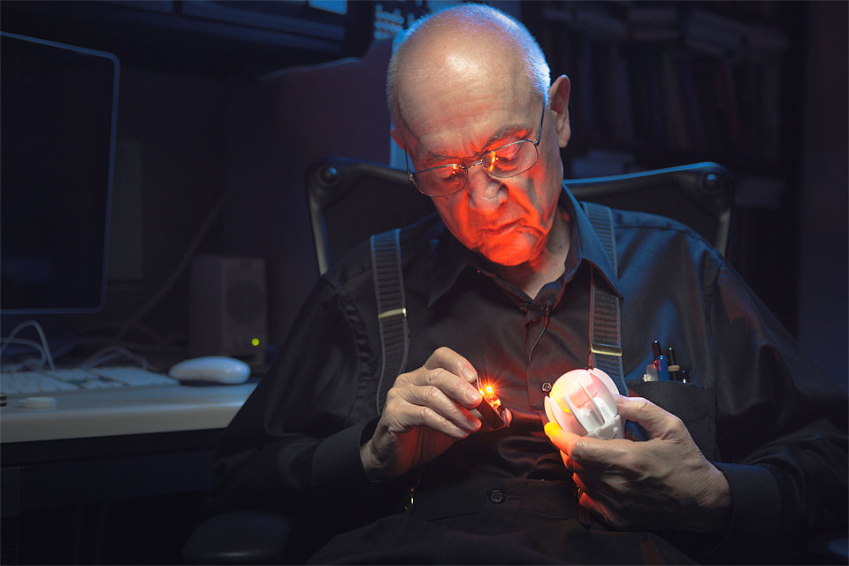 LED Inventor Nick Holonyak Reflects on Discovery 50 Years Later — LED ...