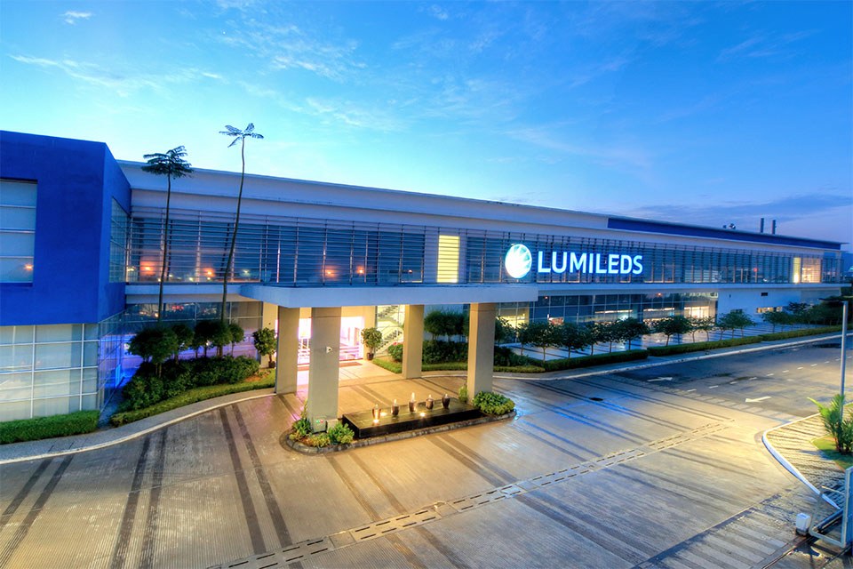 Philips Sells 80.1% Shares of Lumileds to Apollo Global Management ...