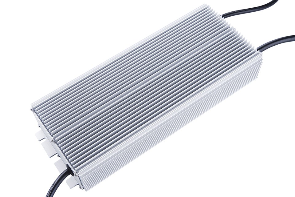 40-720 W High-Power LED Drivers with 97% Efficiency and up to 660 V ...