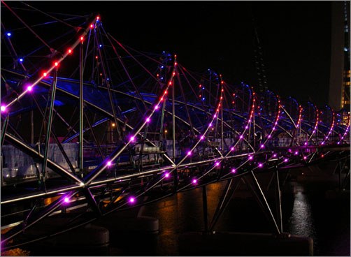 Spacecannon´s LED Custom Fixtures Make Helix Bridge Gleam in Beautiful ...