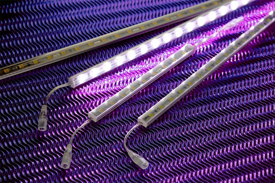 New Hi-Flux LED Slim Strip Lights for Architectural and Accent Lighting ...