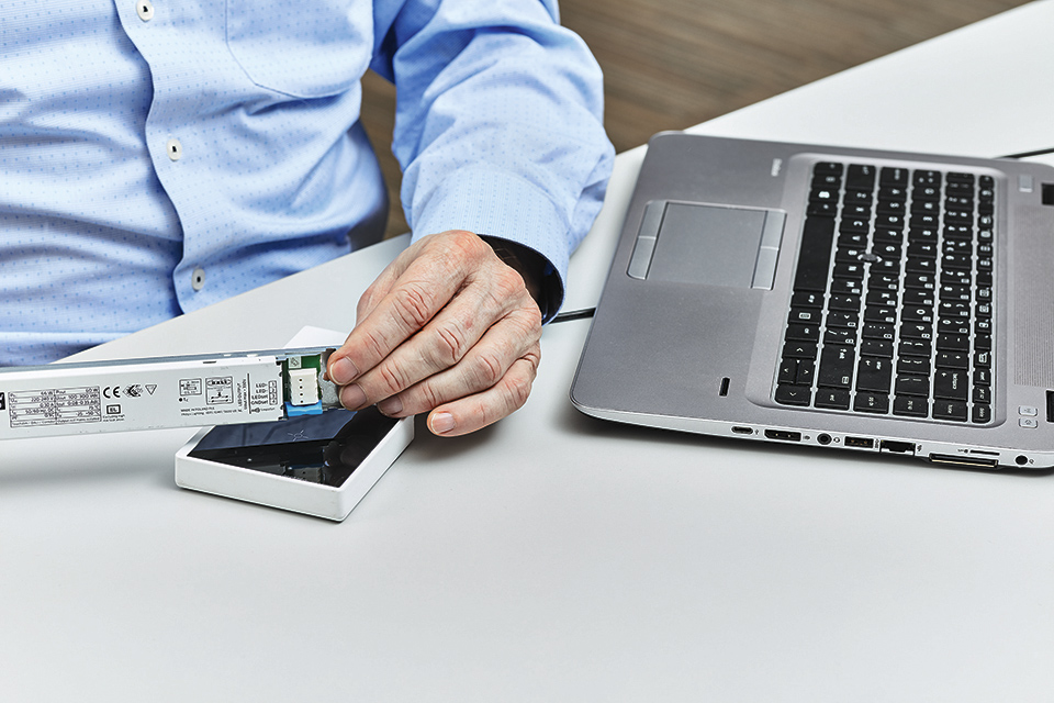 Standardized Programming of Lighting Components Using NFC Technology ...