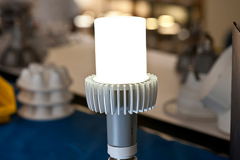 Cree Prototype Exceeds DOE’s 21st Century Lamp L Prize Requirements ...
